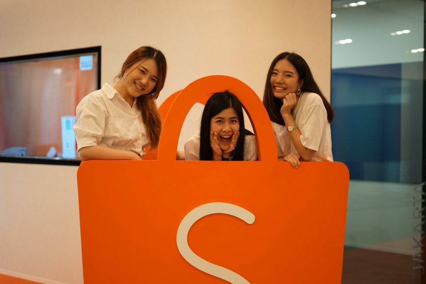 จาก MUIC ถึง Shopee อะไรคือเรื่องราวสุดแฮปปี้ที่ซ่อนตัวอยู่ในทั้งสองสถานที่